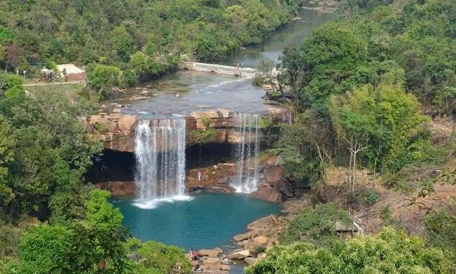 Meghalaya - The Abode of Clouds - Travayo